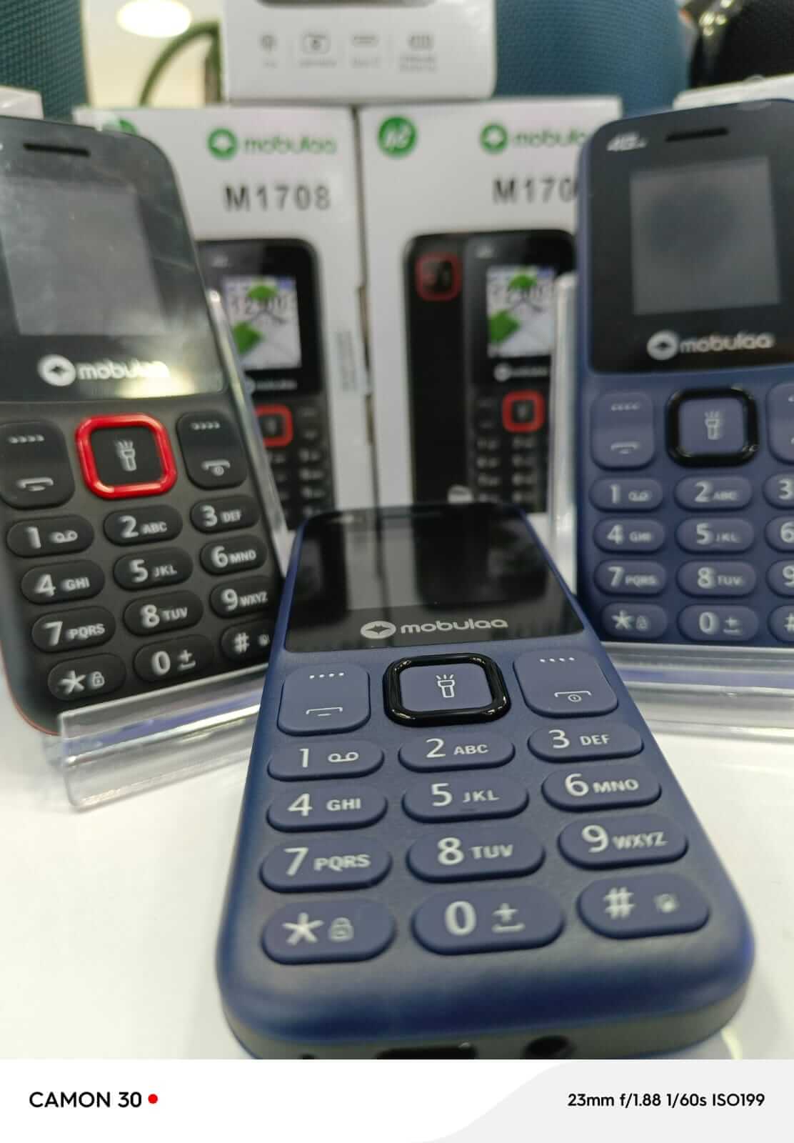CELULAR BASICO M1708 MOBULAA – ECMOVILATINO